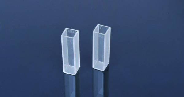 Glass Cuvette – Precision Labware for Experiments | Supertek